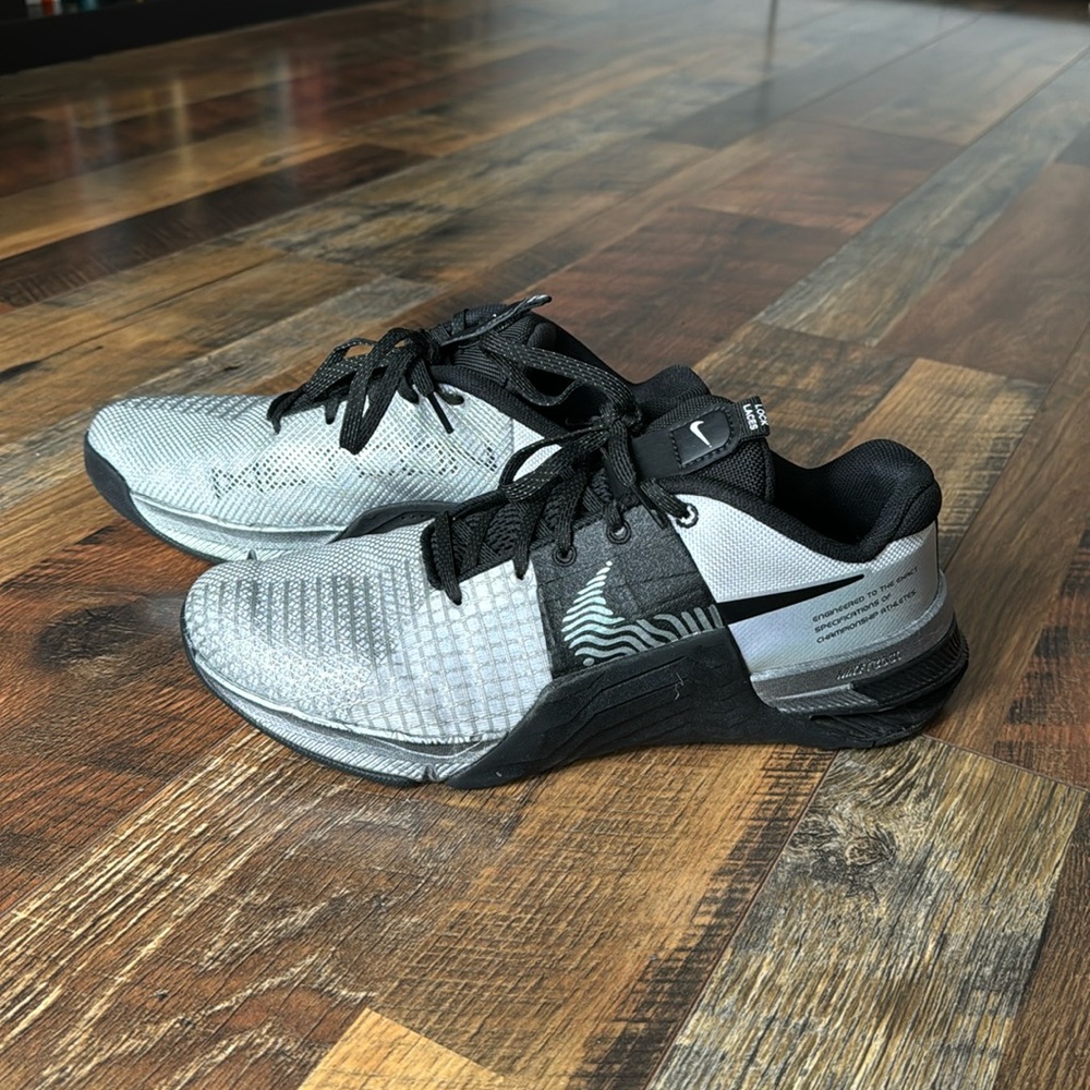 Nike Metcon 8, Iridescent Black - Gem